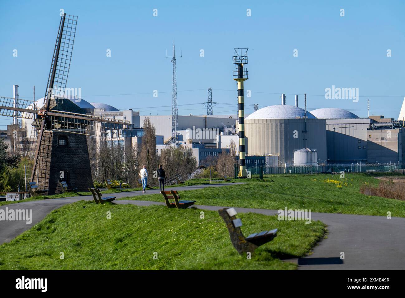 The Doel nuclear power plant on the Scheldt, one of two nuclear power ...