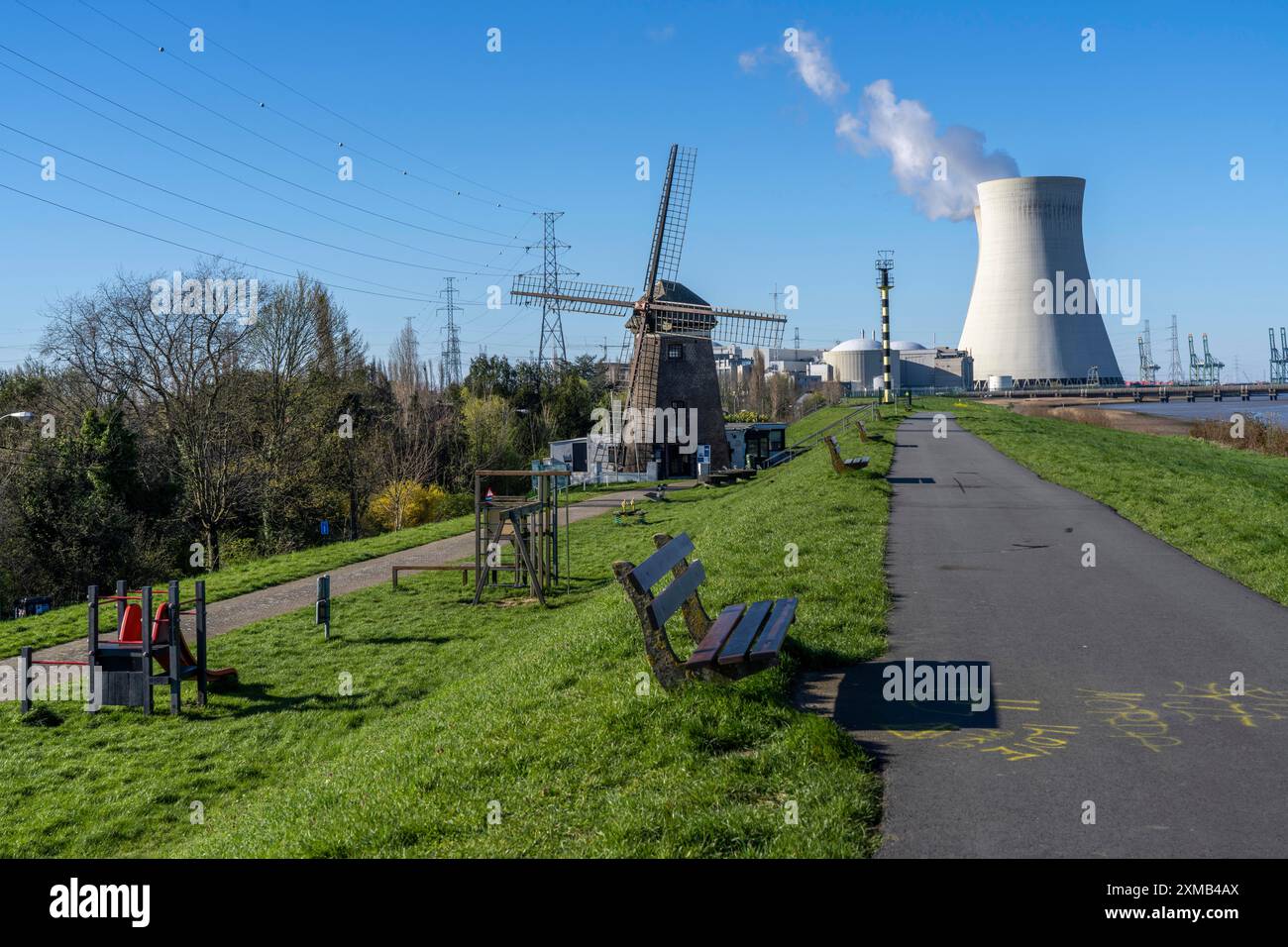 The Doel nuclear power plant on the Scheldt, one of two nuclear power ...