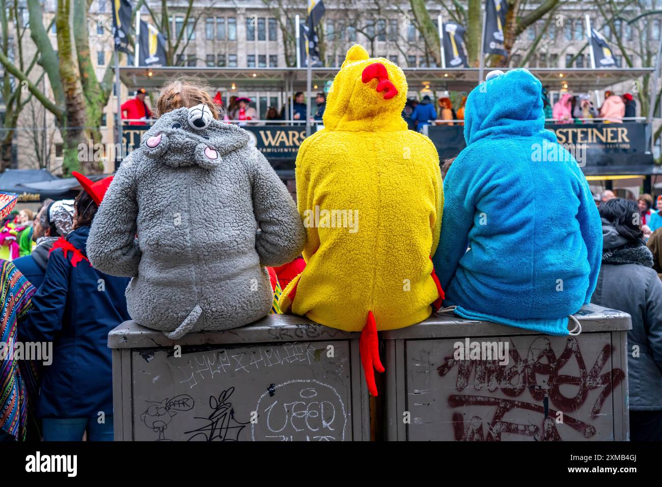 Rose Monday parade in Duesseldorf, street carnival Stock Photo - Alamy