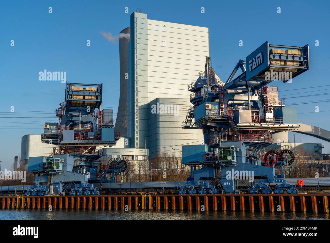 The Datteln 4 hard coal-fired power plant, operated by Uniper, on the ...