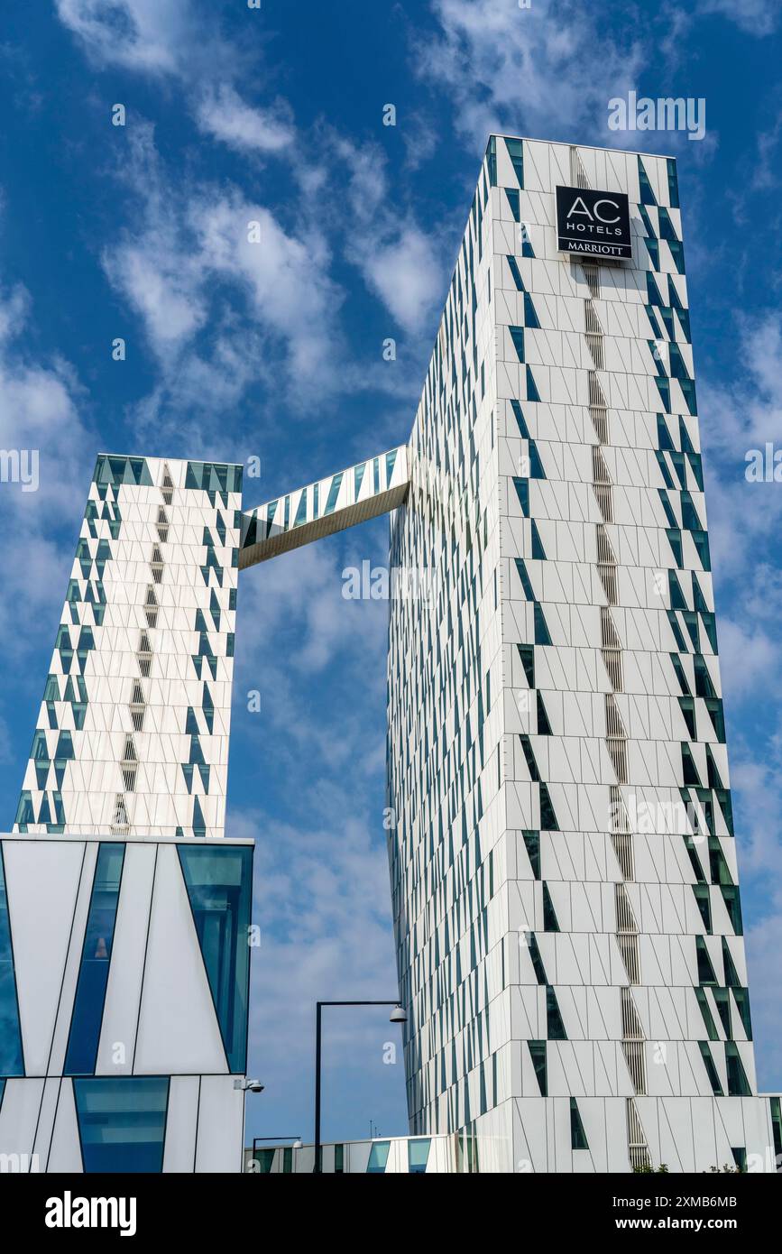Photo exhibition and conference center hi-res stock photography and ...