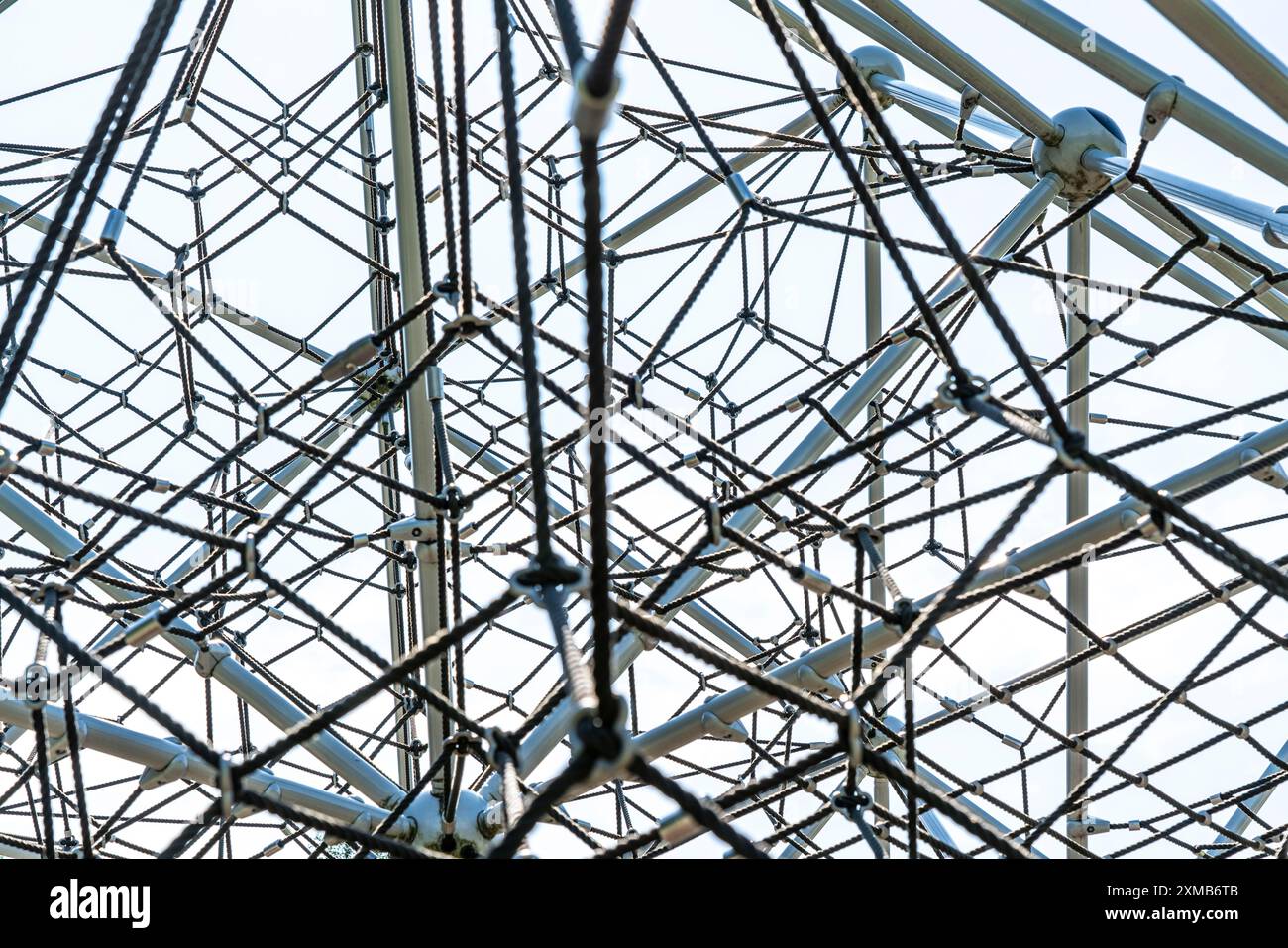 Climbing frame, climbing pyramid, symbolic image network, networking ...