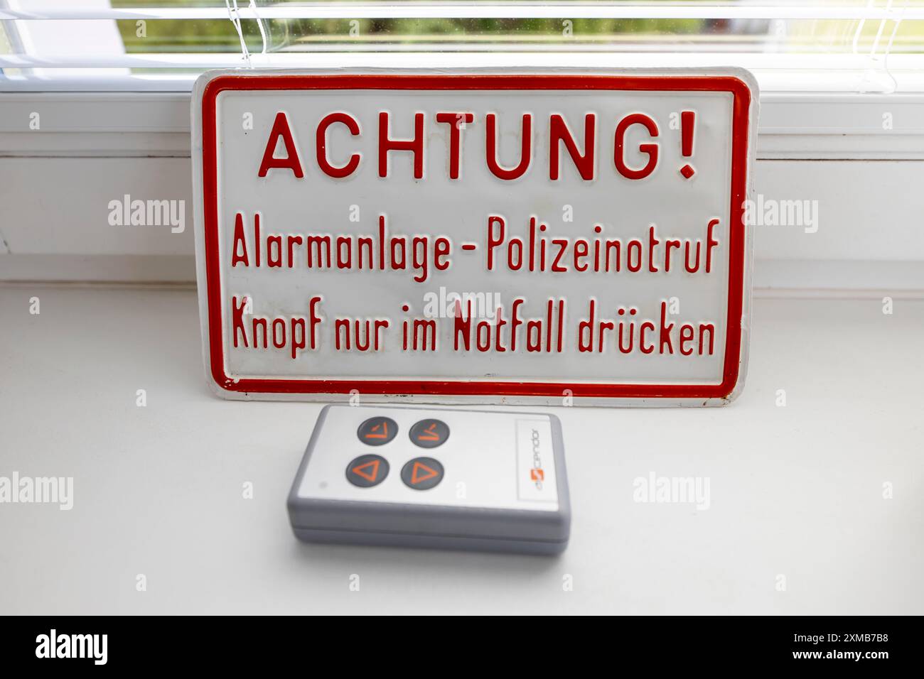 Operation of an alarm system, information sign, police emergency call ...