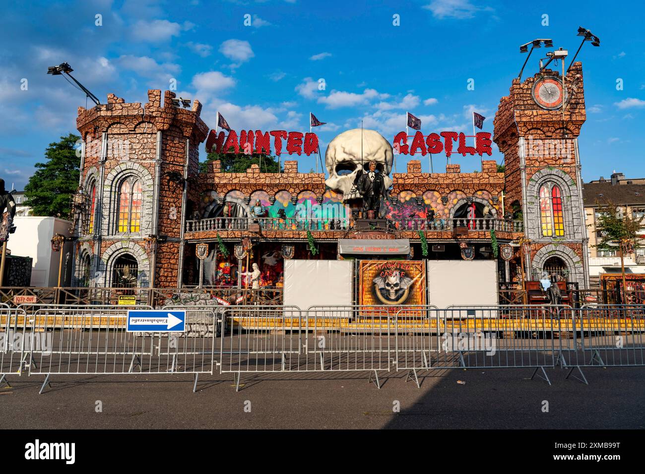 Happy Colonia funfair, Corona-compliant funfair at the Deutzer Werft ...