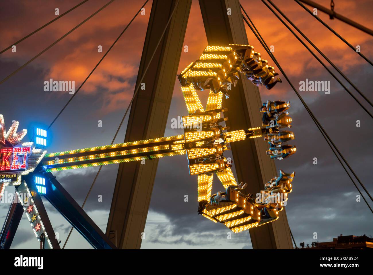 Happy Colonia funfair, Corona-compliant funfair at the Deutzer Werft ...