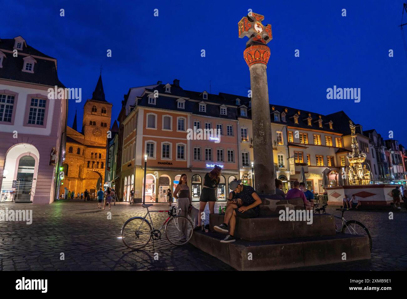 Houses, skyline on the main market square in the city centre of Trier ...