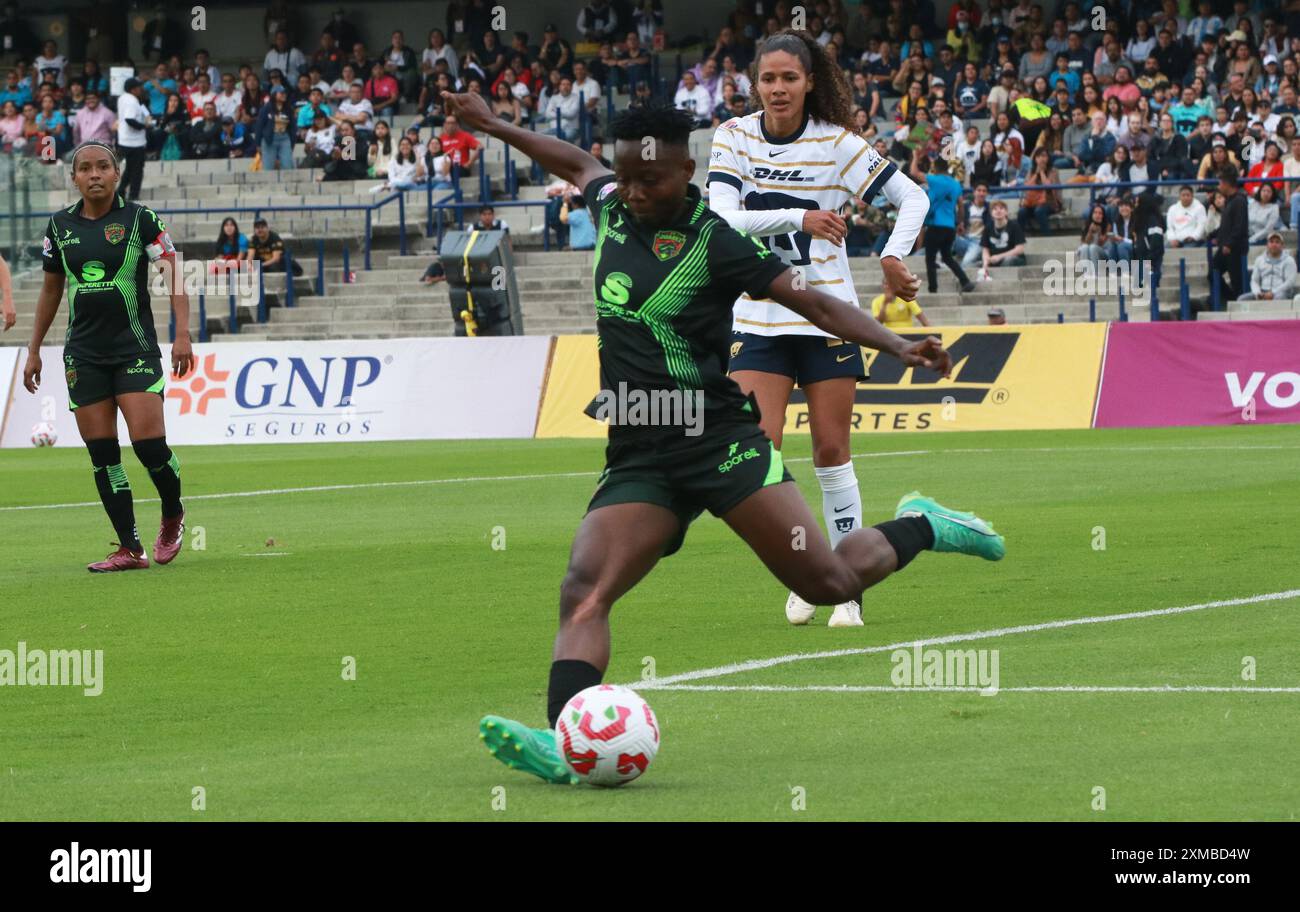 Julitha singano hi-res stock photography and images - Alamy