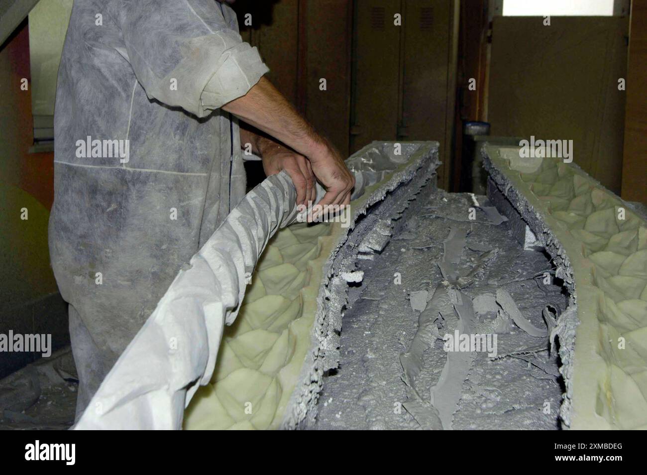 Mitarbeiter mitarbeiter job mitarbeiter mindestlohn hi-res stock ...