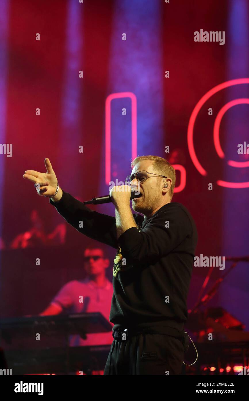 Pierre Baigorry alias Peter Fox bei einem Konzert in der Parkbühne ...