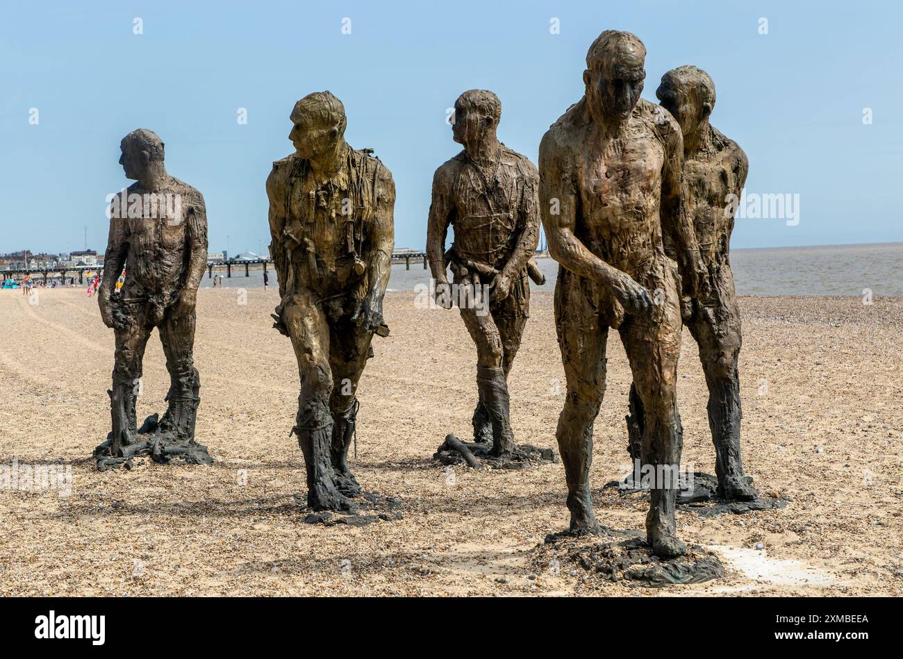 'Walking Men' artwork bronze sculptures by Laurence Edwards, South ...