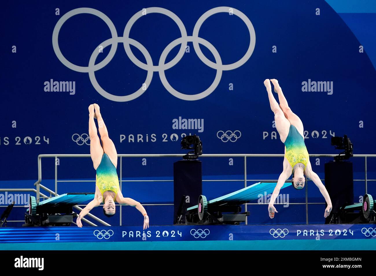 Australia's Maddison Keeney and Anabelle Smith compete in the women's ...
