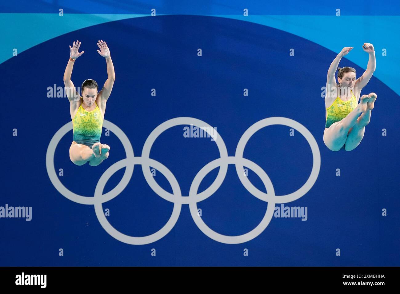 Australia's Maddison Keeney and Anabelle Smith compete in the women's ...