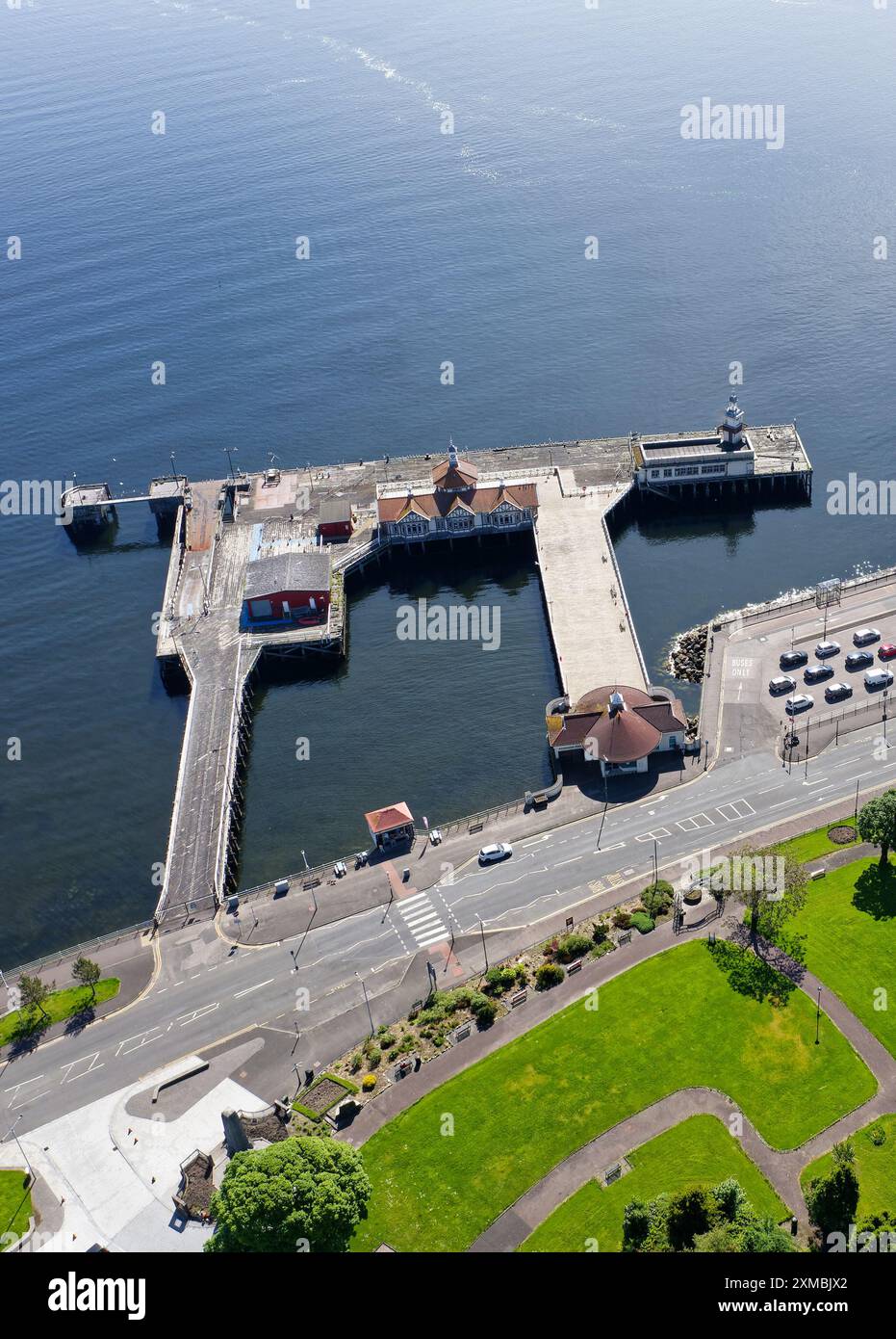 Dunoon victorian pier, derelict wooden structure and buildings Stock ...