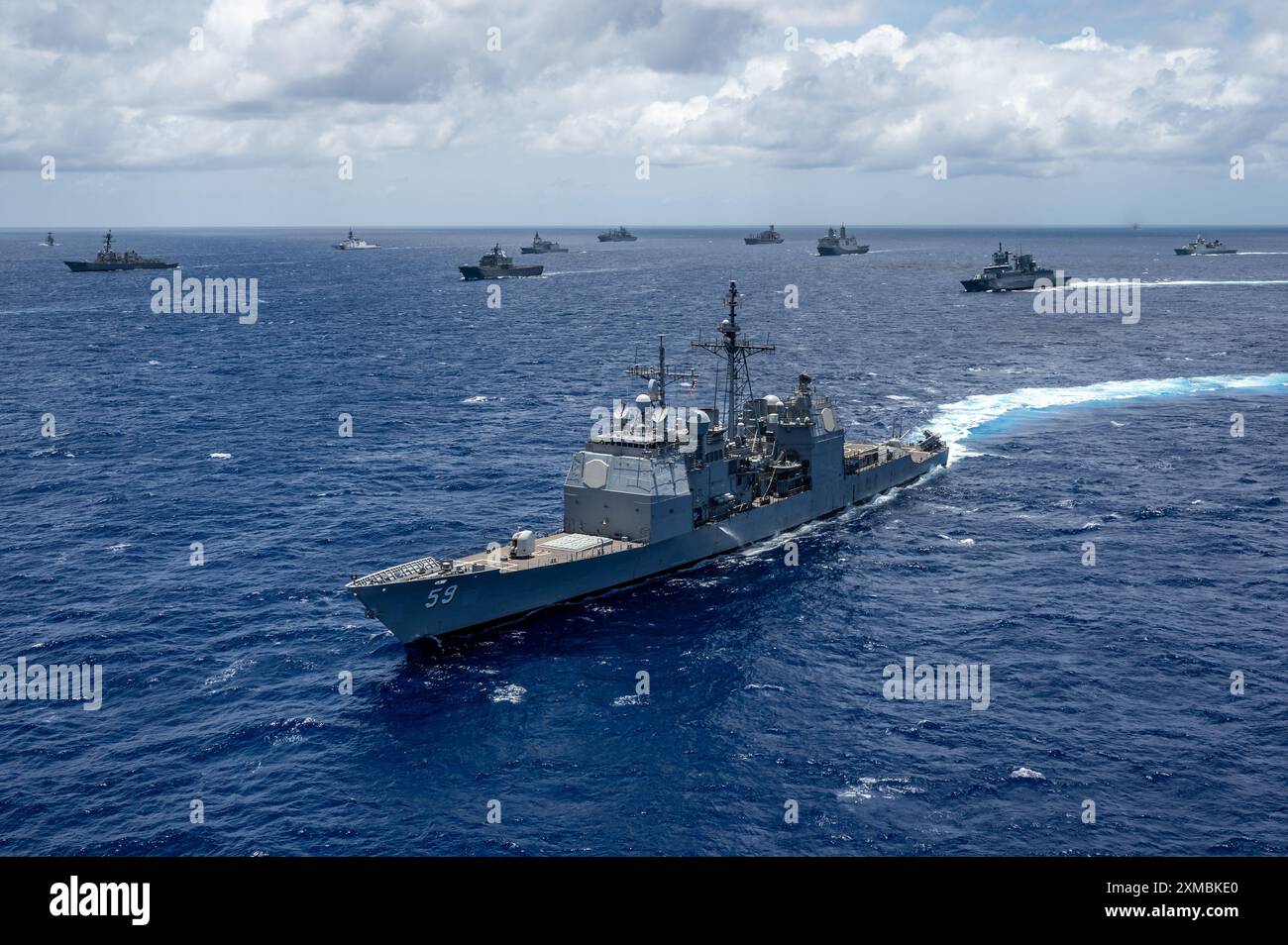 Ticonderoga-class guided-missile cruiser USS Princeton (CG 59) sails in ...