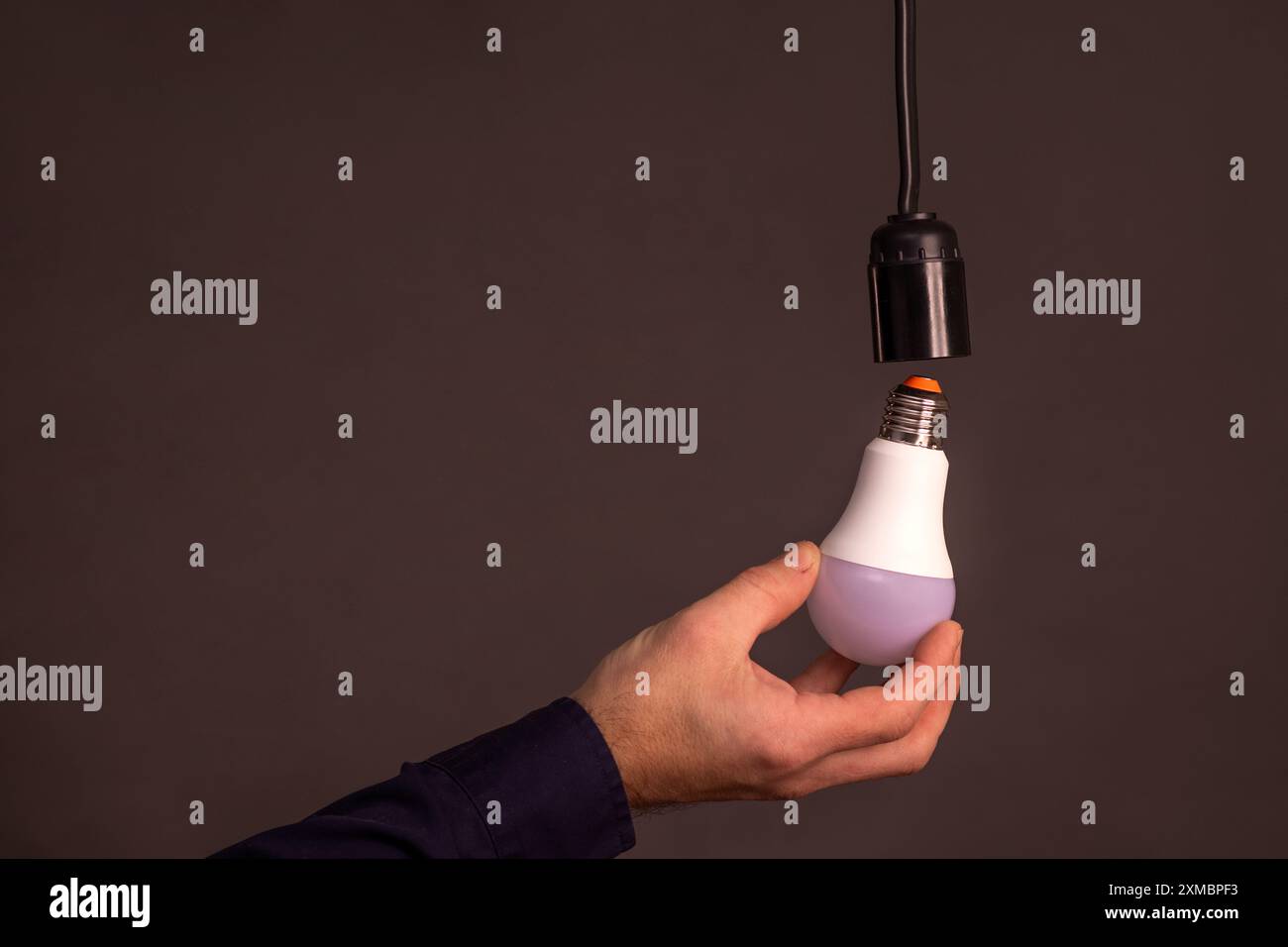 Screws in hand man hi-res stock photography and images - Alamy