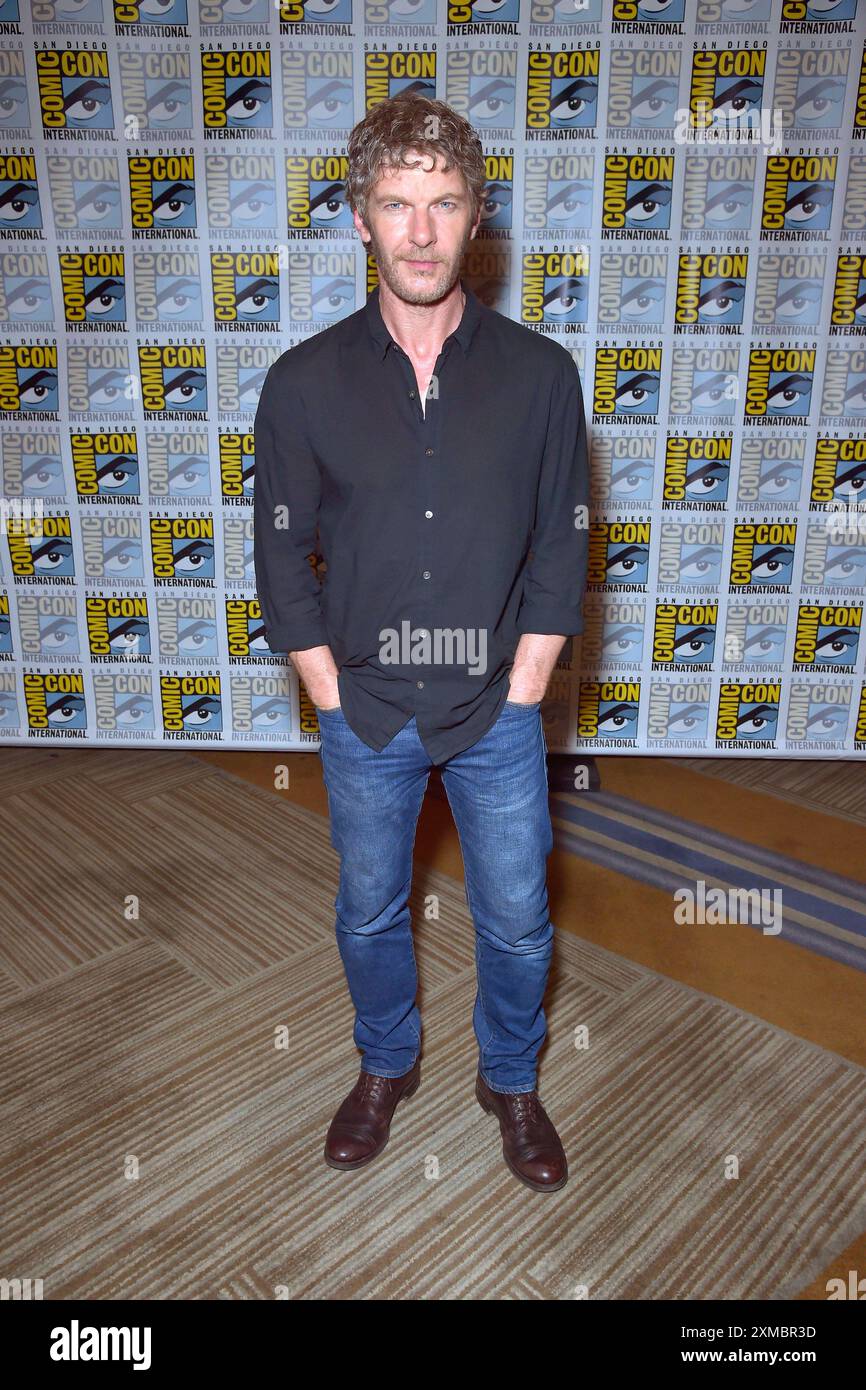 Sam Hazeldine beim Photocall zur 2. Staffel der Amazon Prime Video ...