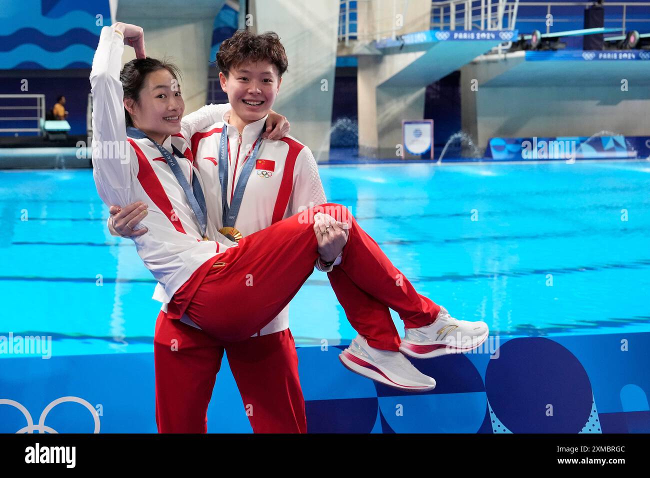 China's Chen Yiwen and Chang Yani celebrates after winning the gold ...