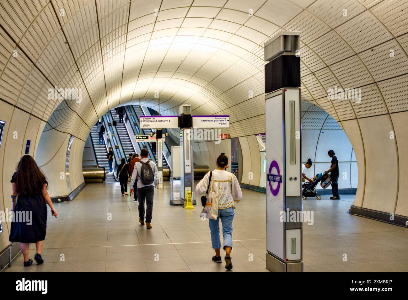 Elizabeth line exit hi-res stock photography and images - Alamy