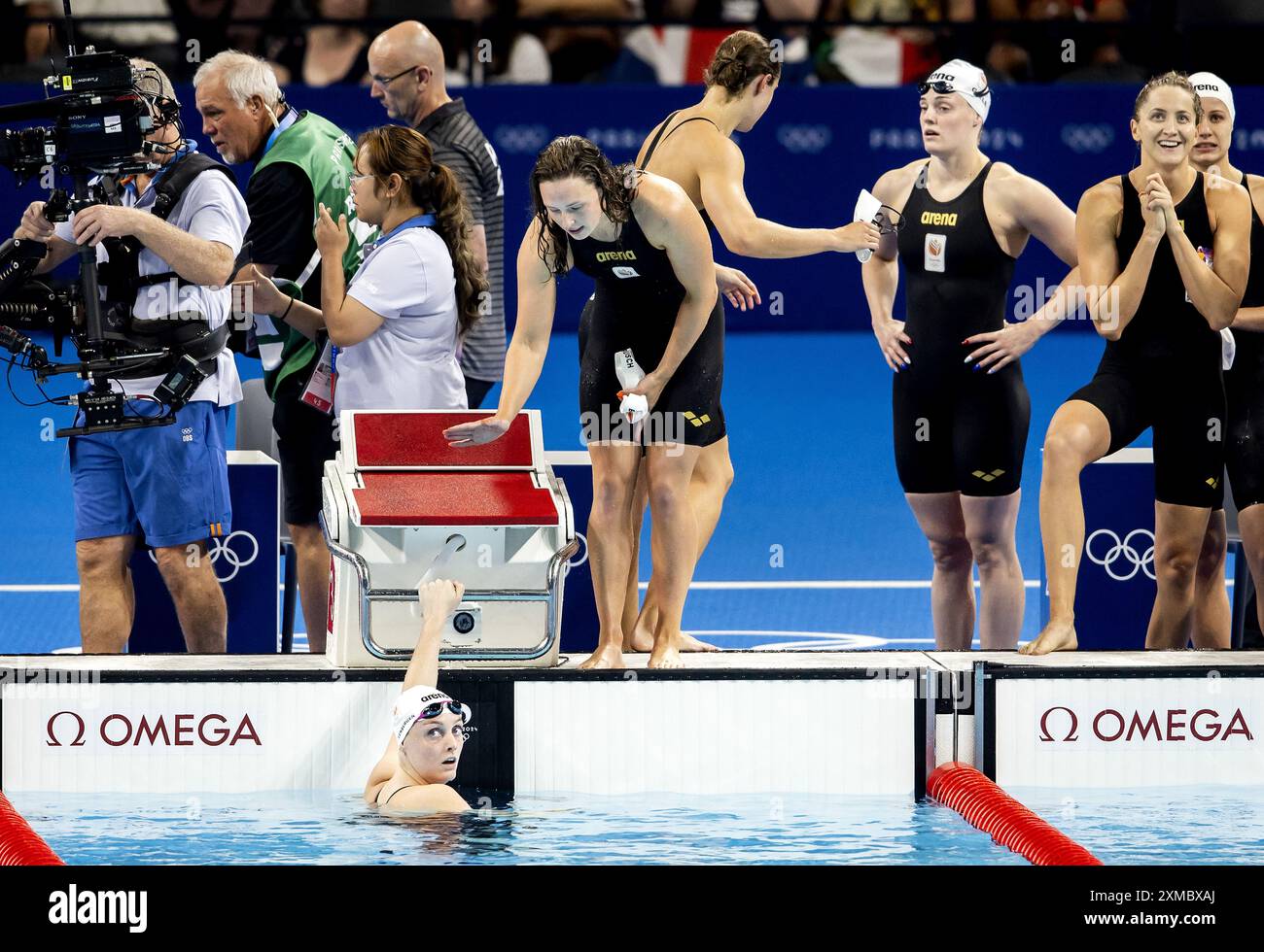 PARIS - Marrit Steenbergen, Kim Busch, Sam van Nunen and Tessa Giele ...
