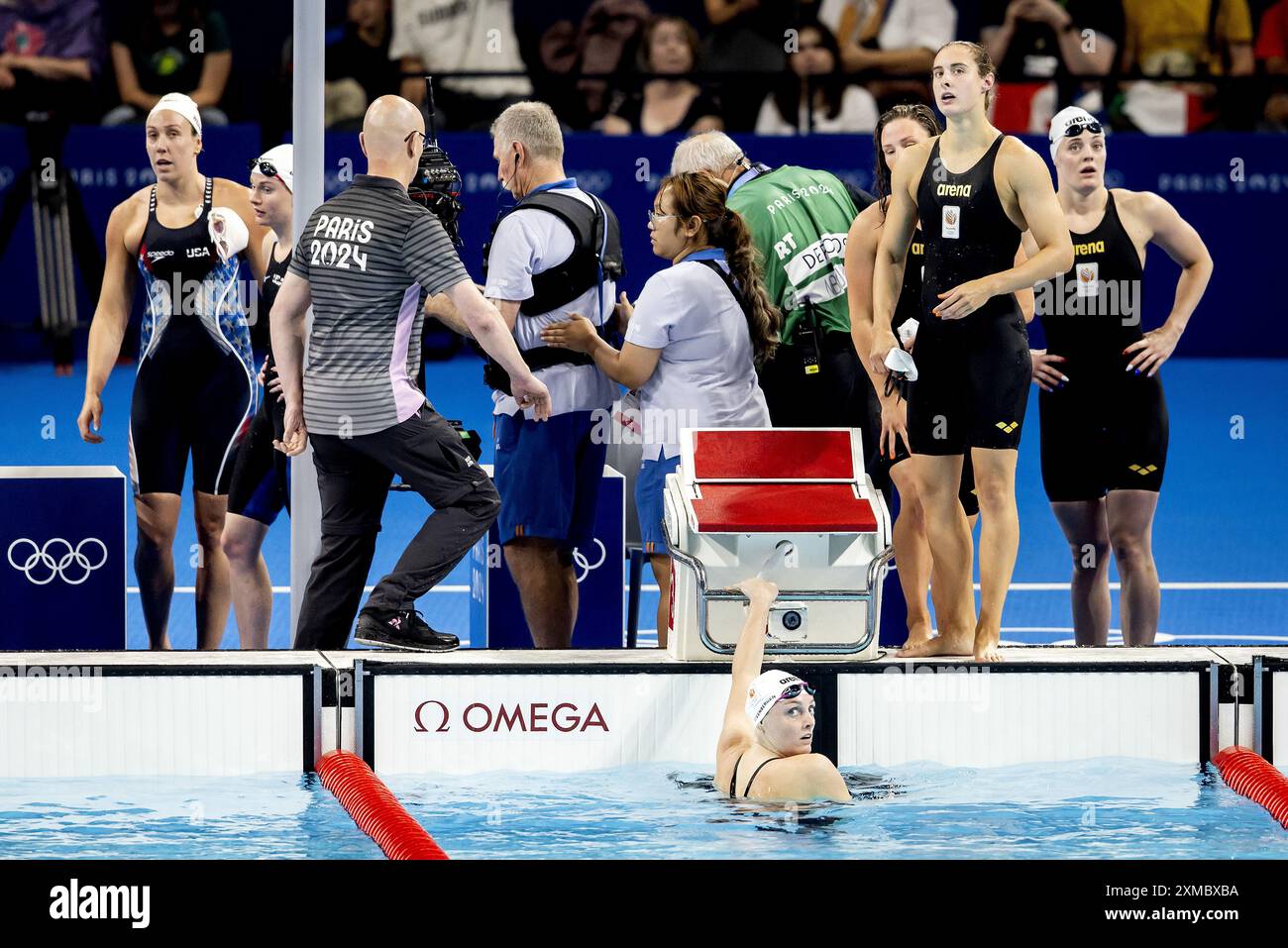 PARIS - Marrit Steenbergen, Kim Busch, Sam van Nunen and Tessa Giele ...