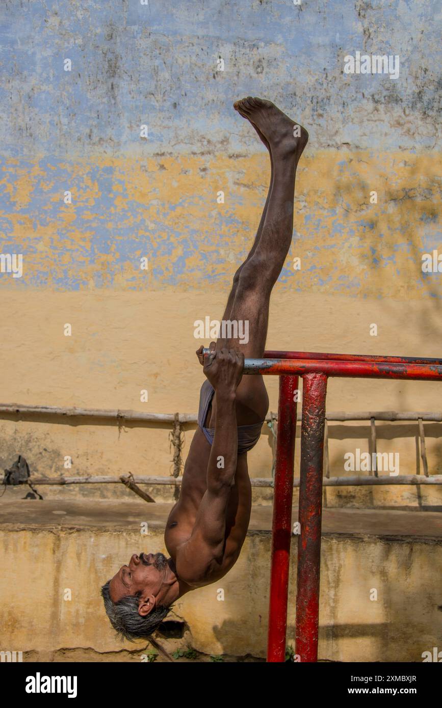 Kushti Pahlawani Wrestlers Stock Photo - Alamy