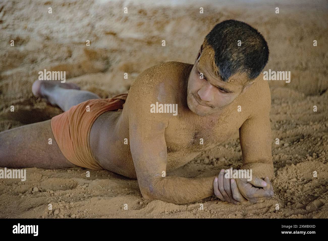 Kushti Pahlawani Wrestlers Stock Photo - Alamy