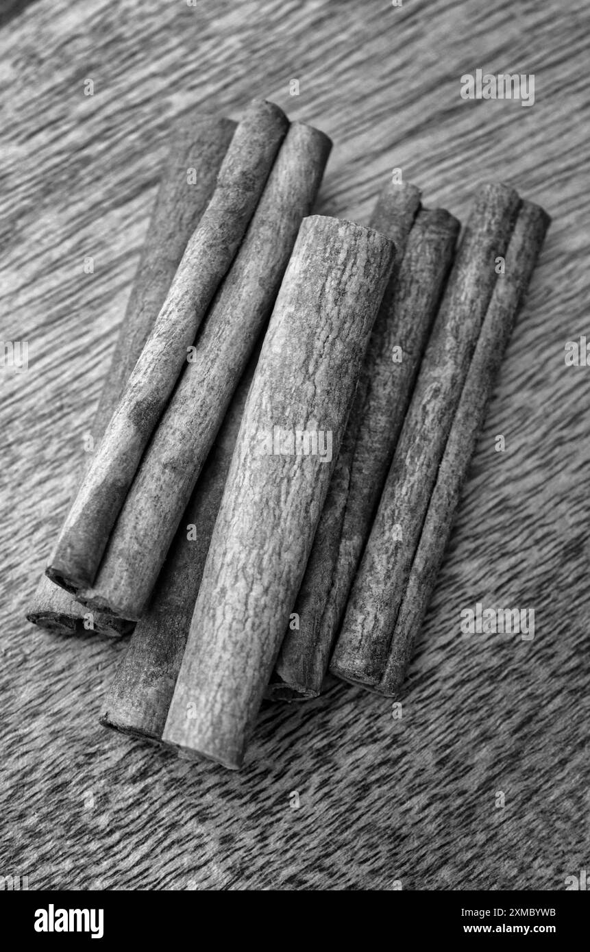 Cinnamon sticks spices on Black and White Stock Photos & Images - Alamy