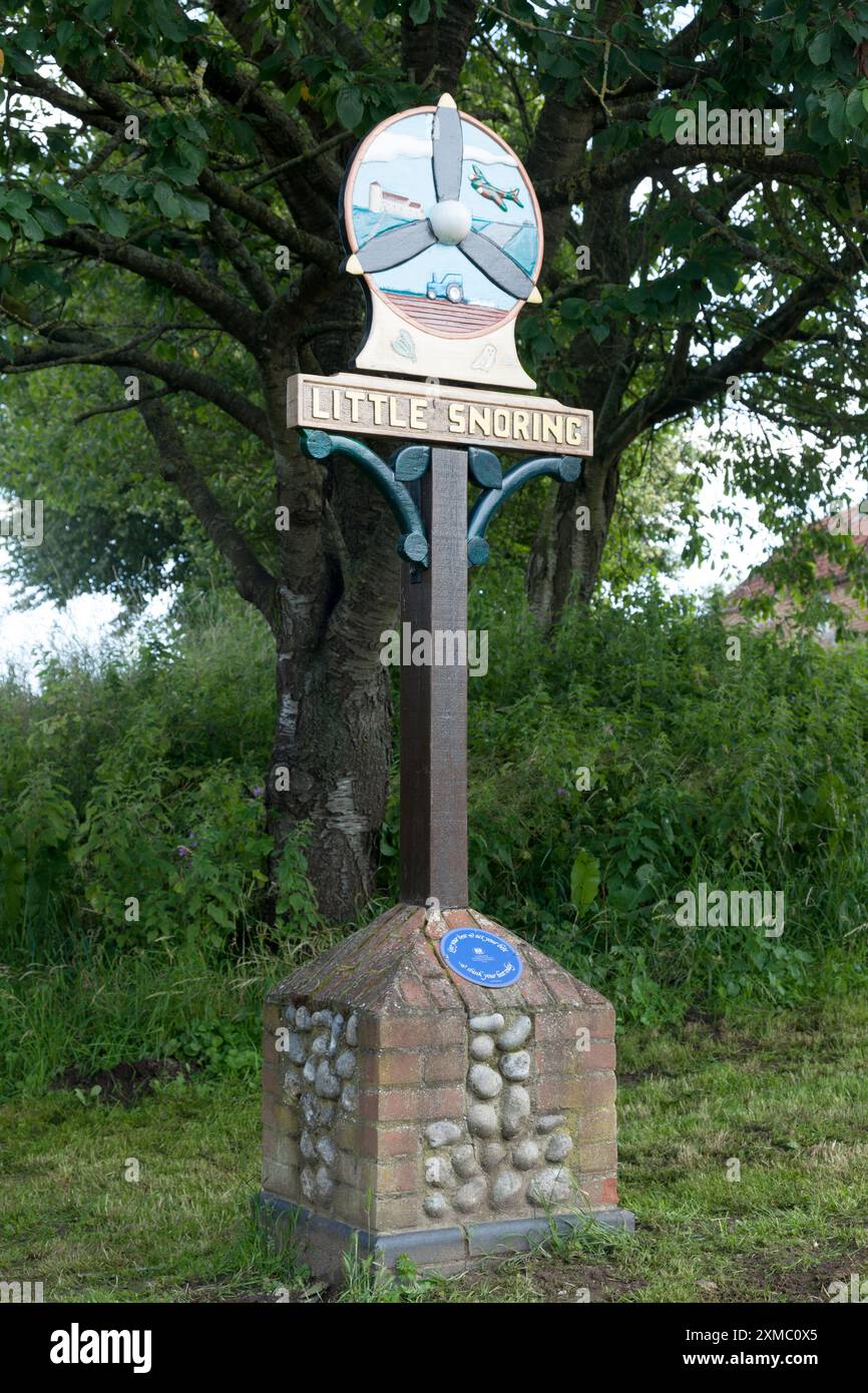 Village sign norfolk uk hi-res stock photography and images - Alamy