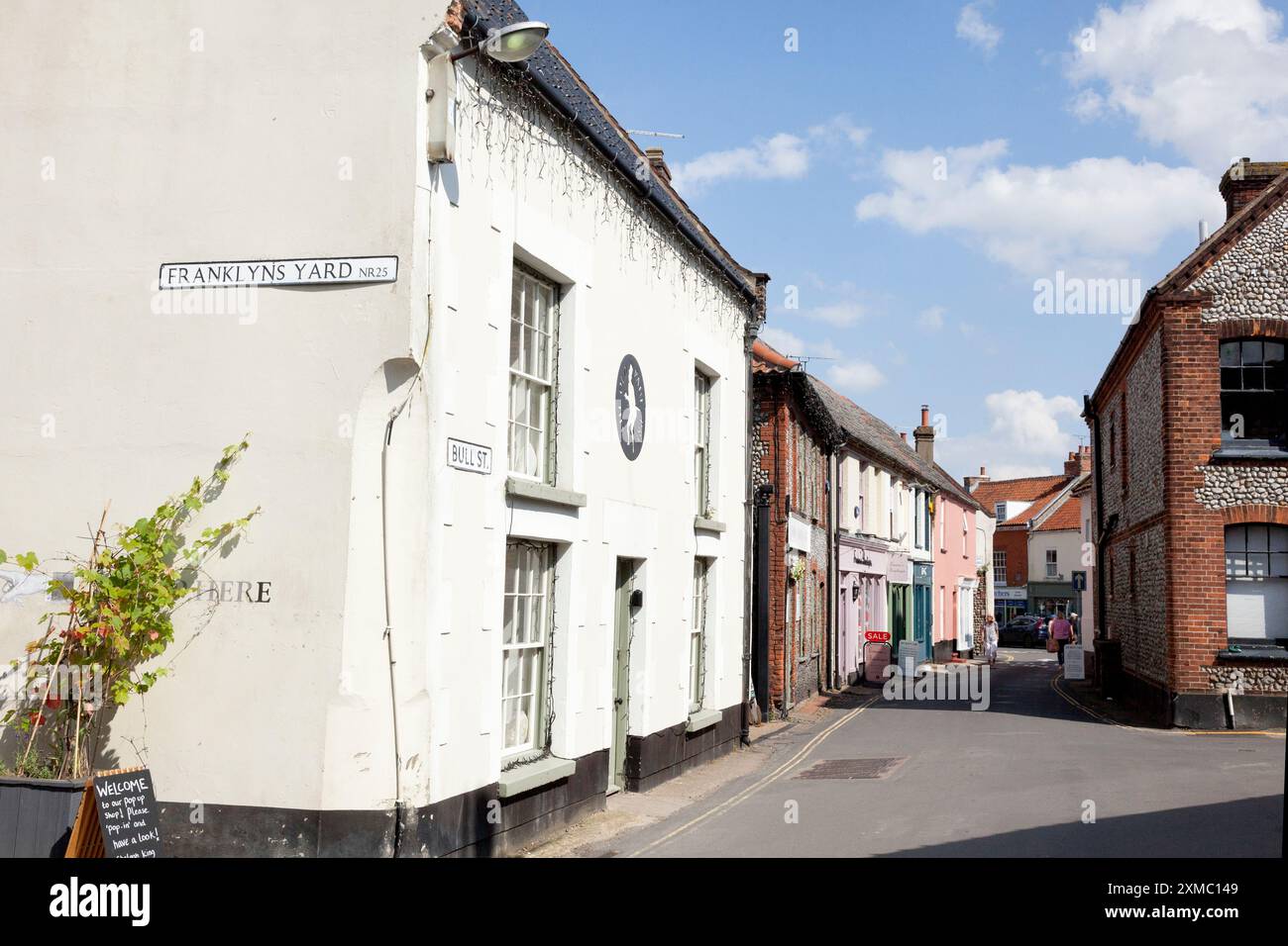 Holt town centre norfolk hi-res stock photography and images - Alamy