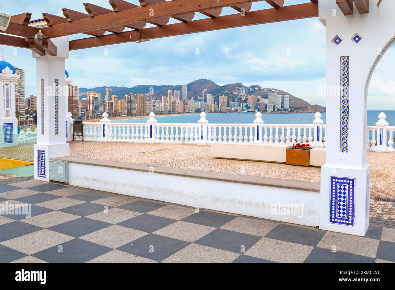 Sunny day in Benidorm resort. View from Balcon del Mediterraneo, to ...