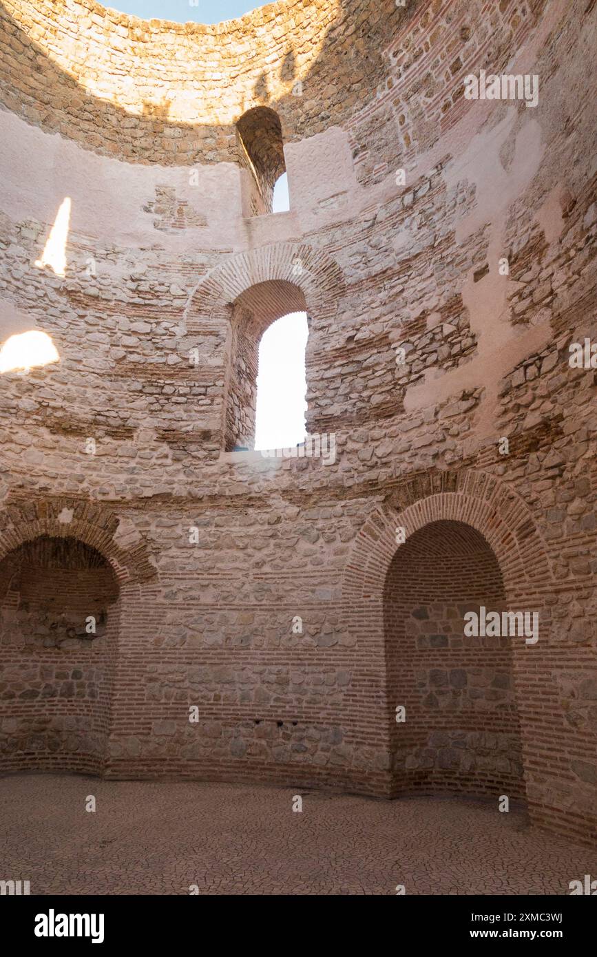 Interior / inside the Vestibule 'Vestibulum' of Diocletian's Palace ...
