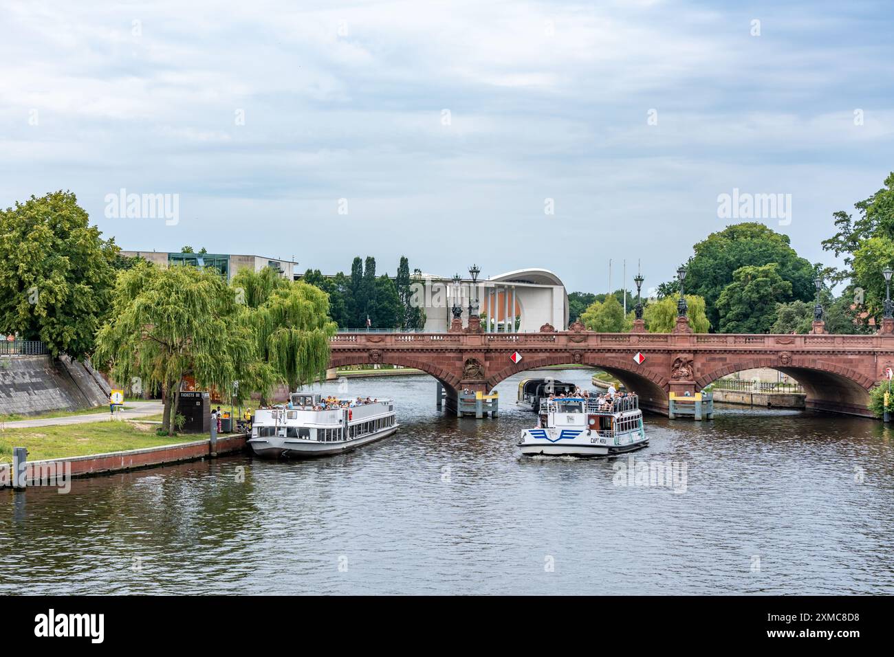 Landmark_bridge hi-res stock photography and images - Alamy