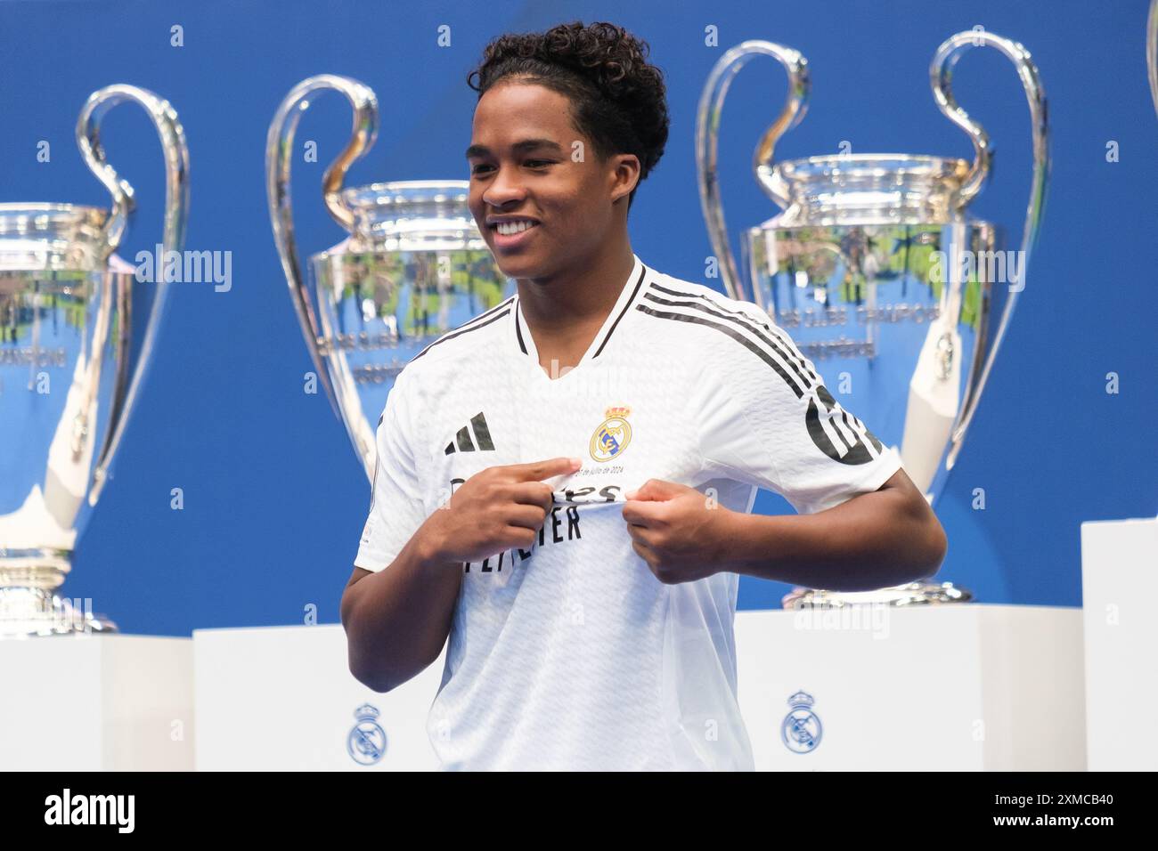 Endrick Felipe Moreira de Sousa during his presentation as a new Real ...