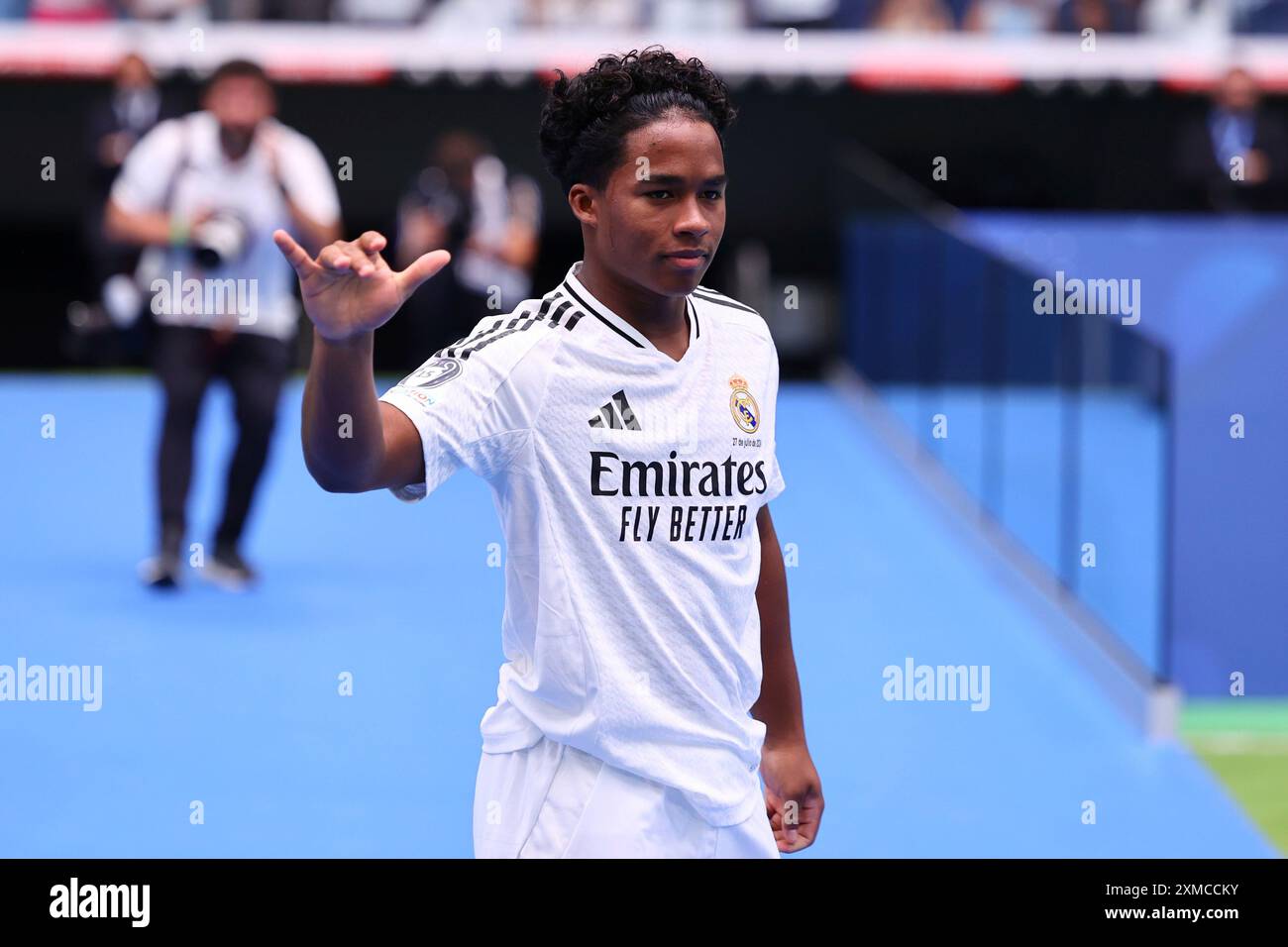 Endrick Felipe gestures during his presentation as new player of Real ...