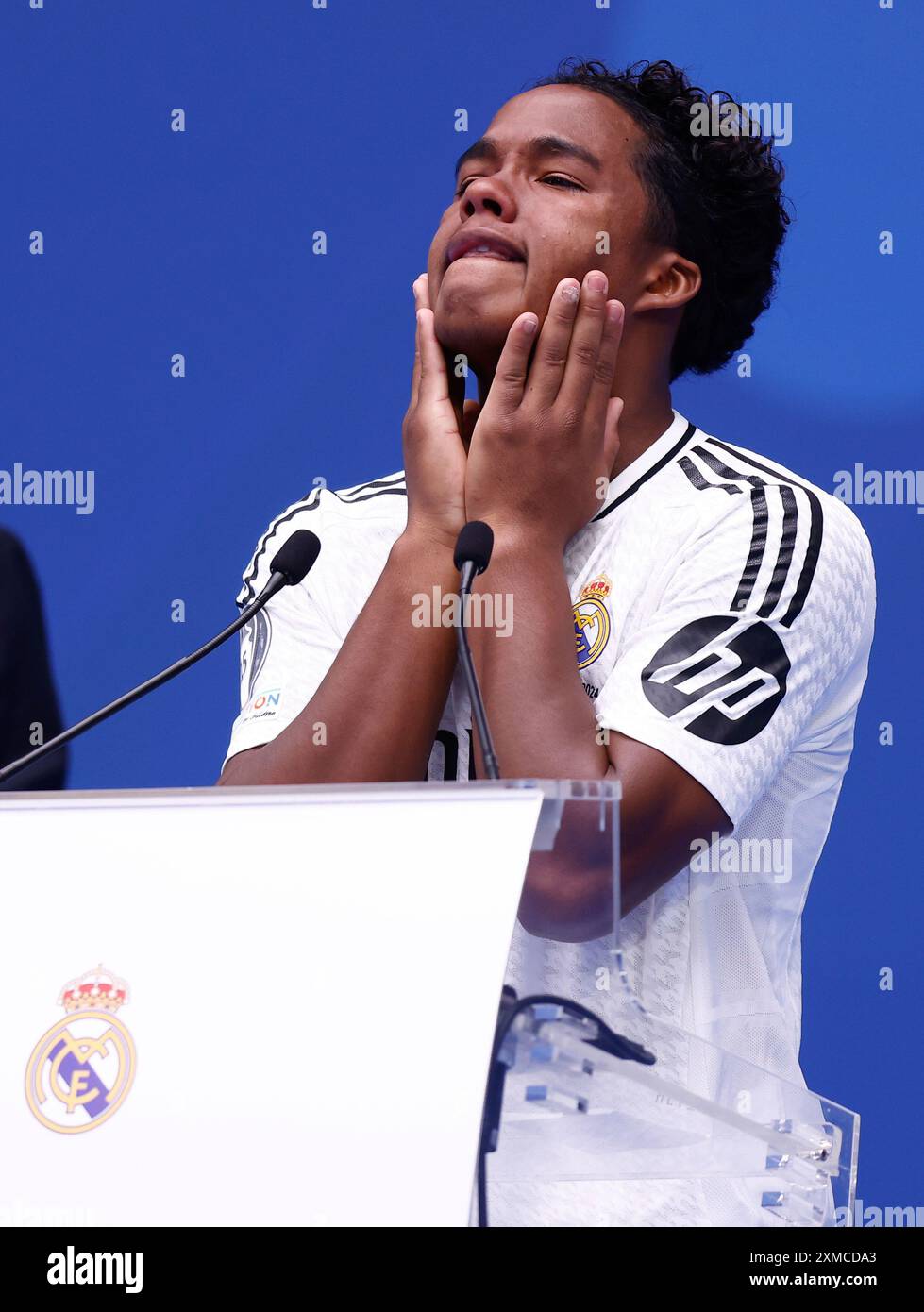 Endrick Felipe reacts during his presentation as new player of Real ...