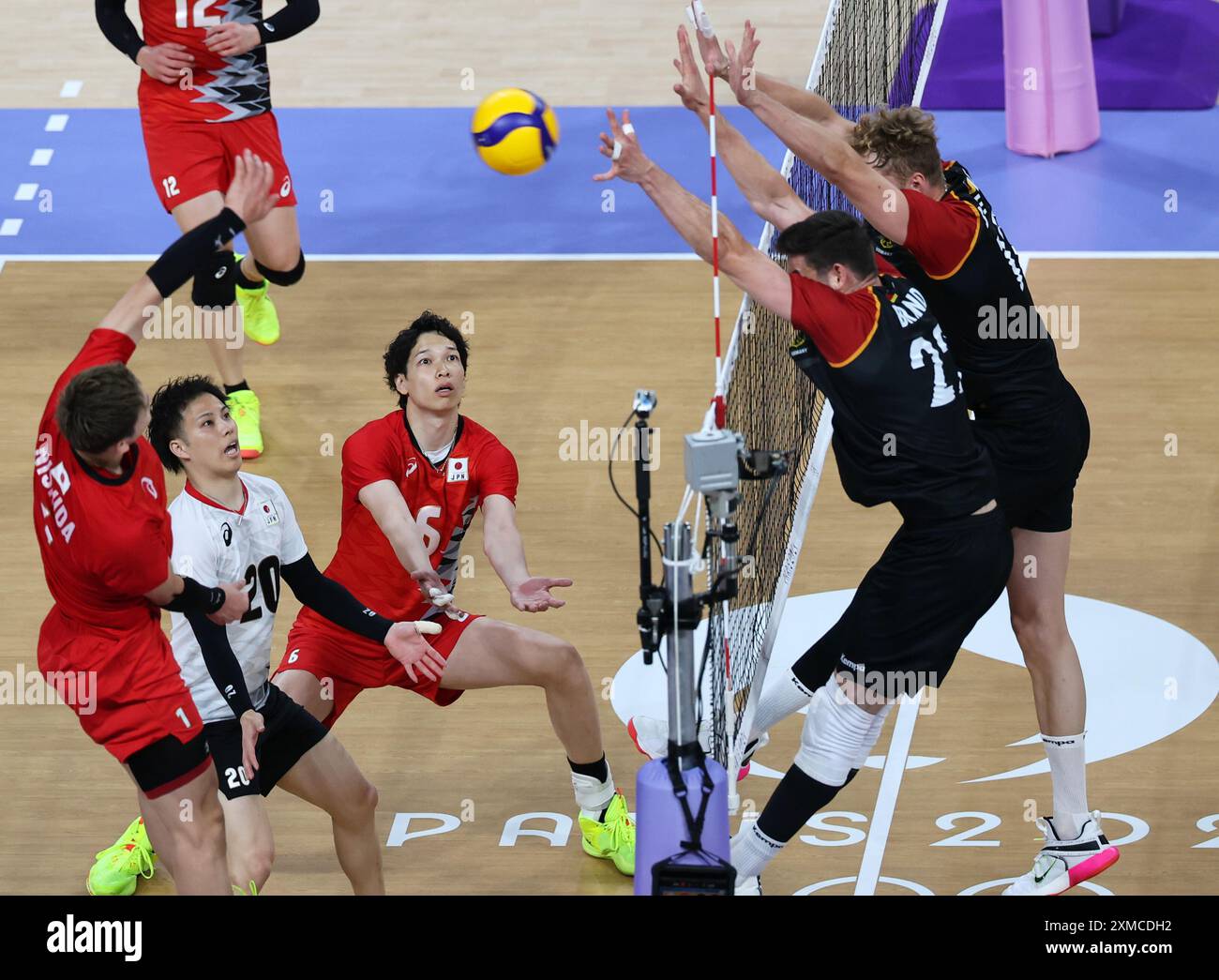 Paris, France. 27th July, 2024. Yuji Nishida (L) of Japan competes ...