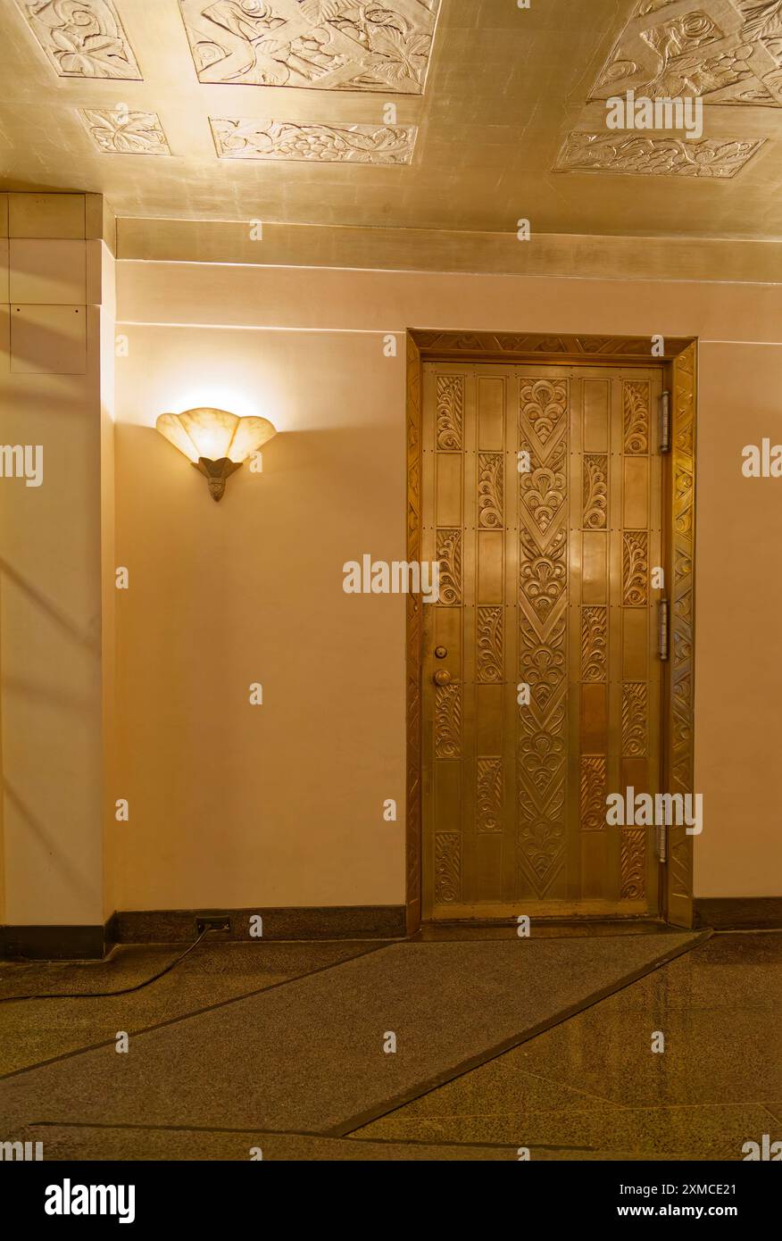 Upper East Side: Lobby view, 3 East 84th Street, landmark Art Deco ...