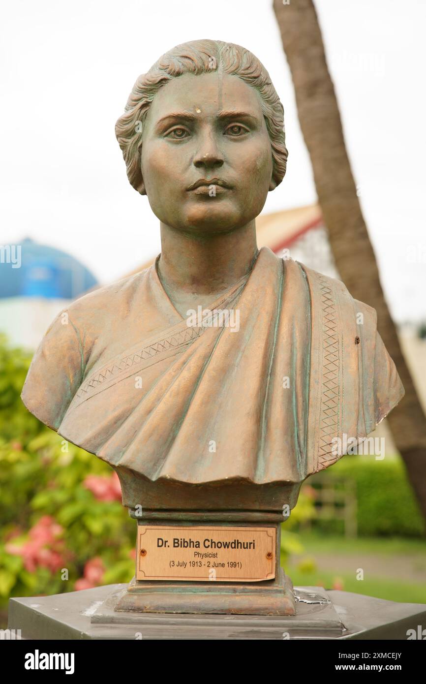 Bust of Bibha Chowdhuri (3 July 1913 – 2 June 1991). Kolkata, India ...