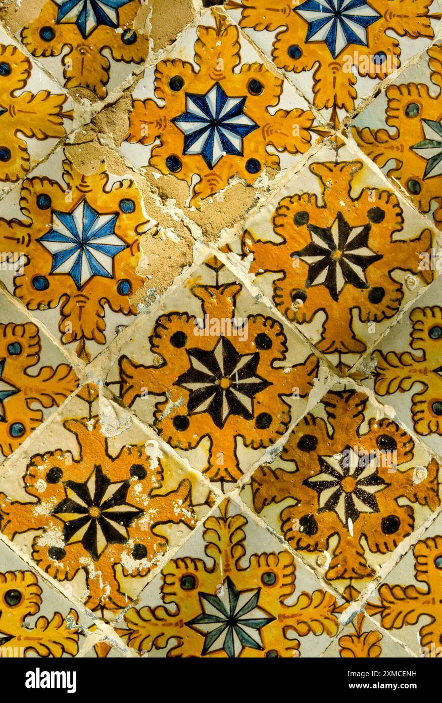 Ceramics tunis medina tunisia tiles hi-res stock photography and images ...