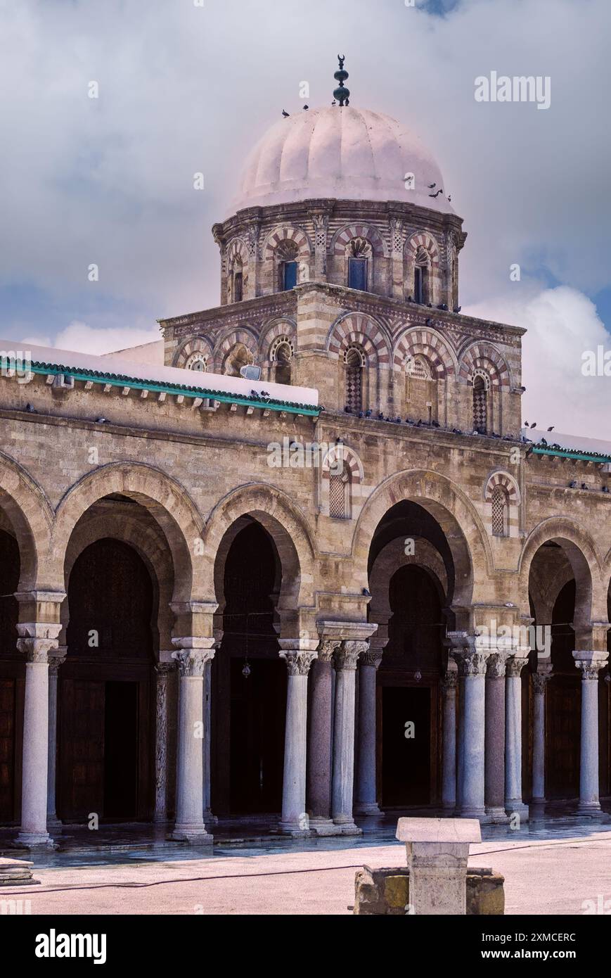 Mosque cupola hi-res stock photography and images - Alamy