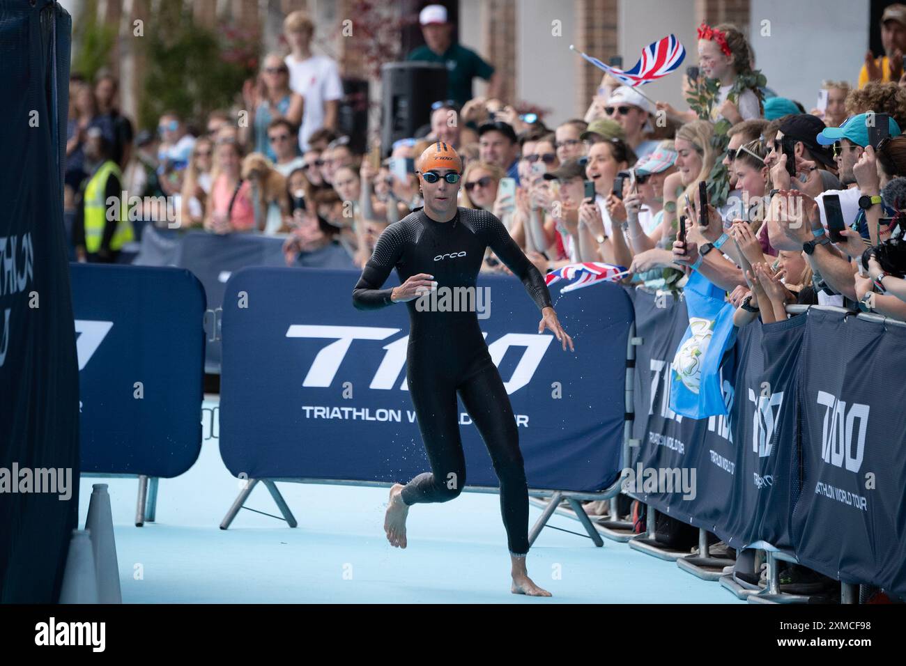 London, Royal Victoria Docks, UK. 27th July 2024. The T100 Triathlon ...