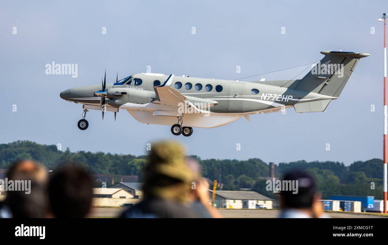 Metrea - Beechcraft Super King Air, arriving at RAF Fairford to take ...