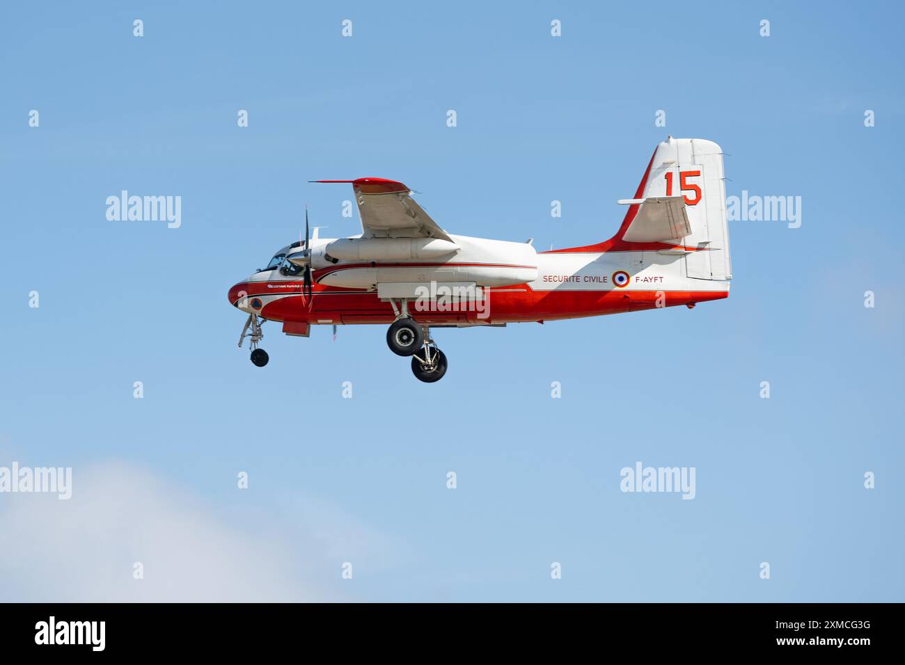 French Sécurité Civile - Conair S-2 Turbo Firecat, arriving at RAF ...