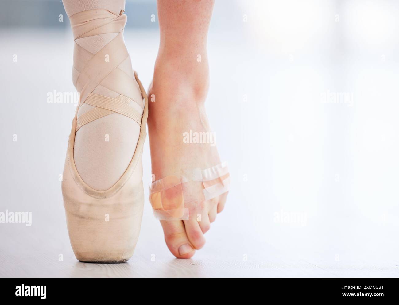 Ballerina in pain hi-res stock photography and images - Alamy