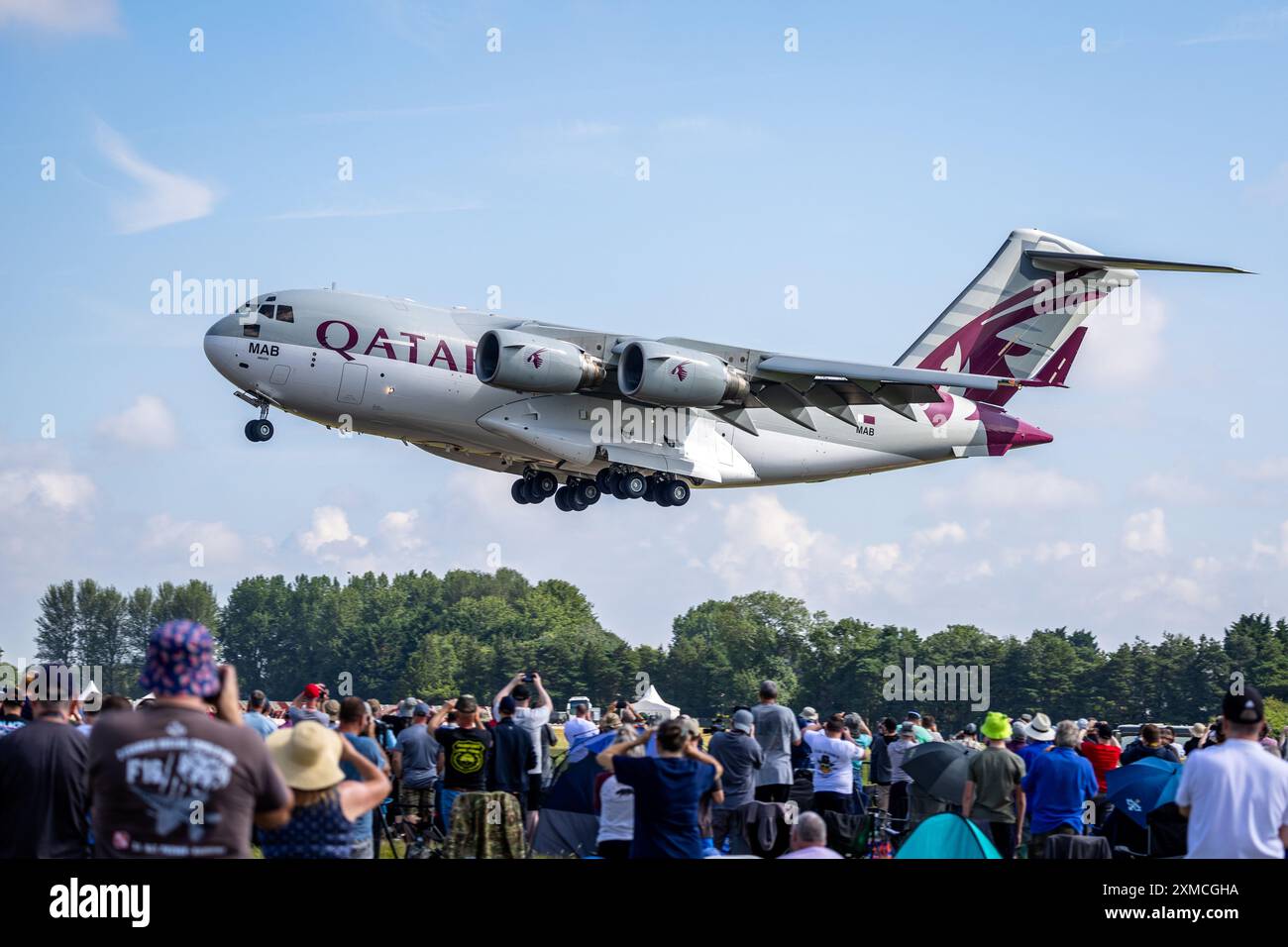 Qatari Emiri Air Force - Boeing C-17A Globemaster III, arriving at RAF ...