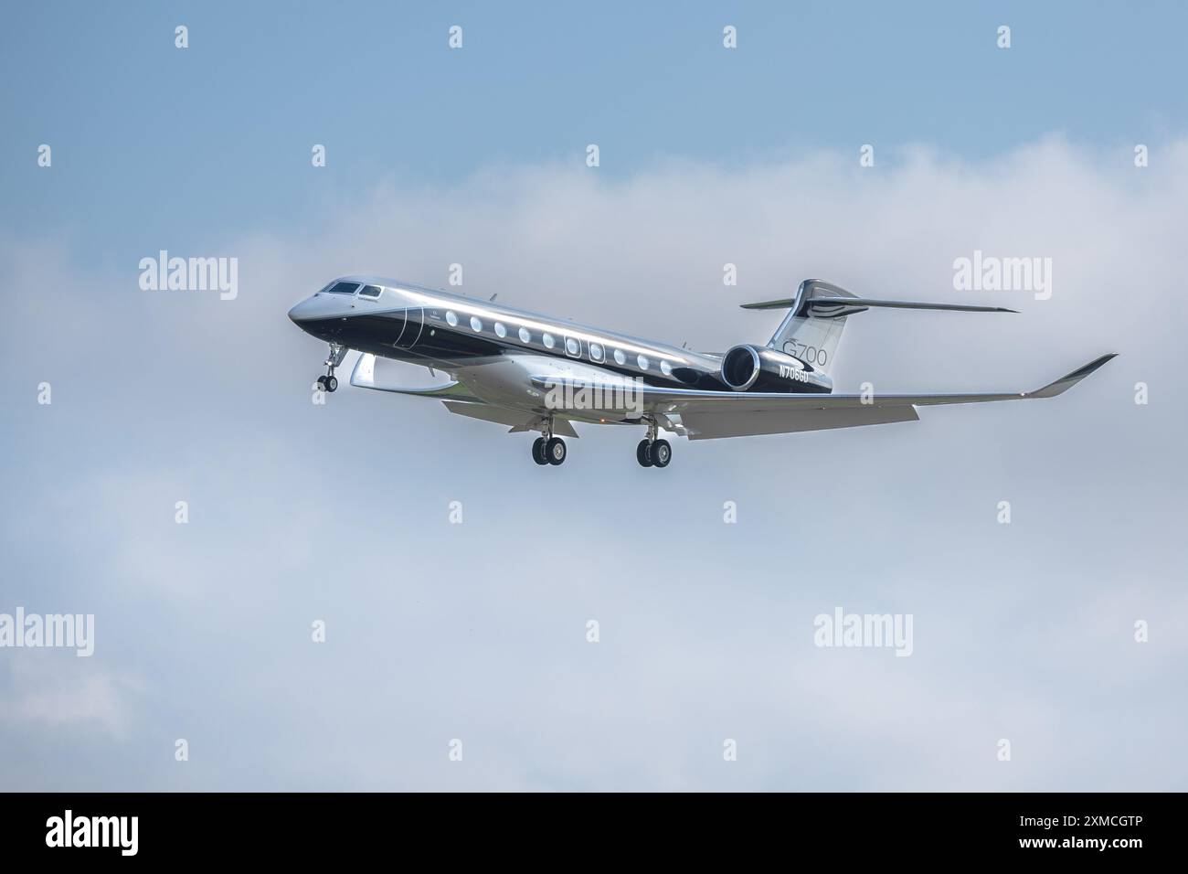 Gulfstream G700, arriving at RAF Fairford to take part in the static ...