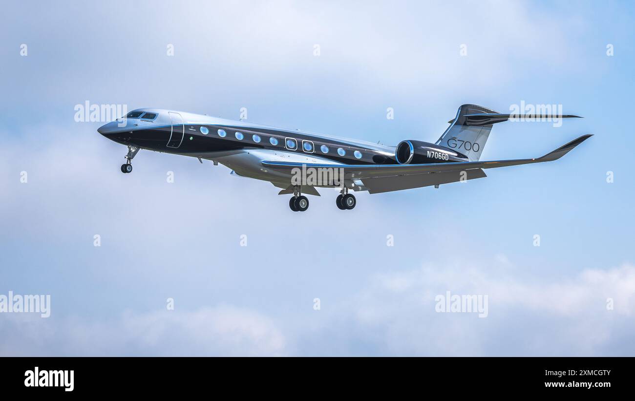 Gulfstream G700, arriving at RAF Fairford to take part in the static ...