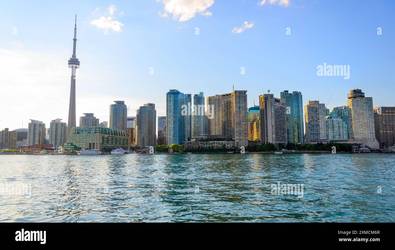 Lake ontario downtown hi-res stock photography and images - Alamy