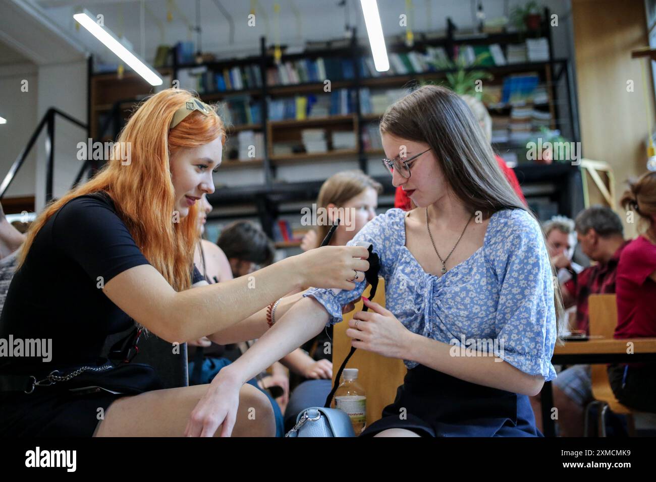 Visitors learn to use a tourniquet for bleeding during a free lesson in ...