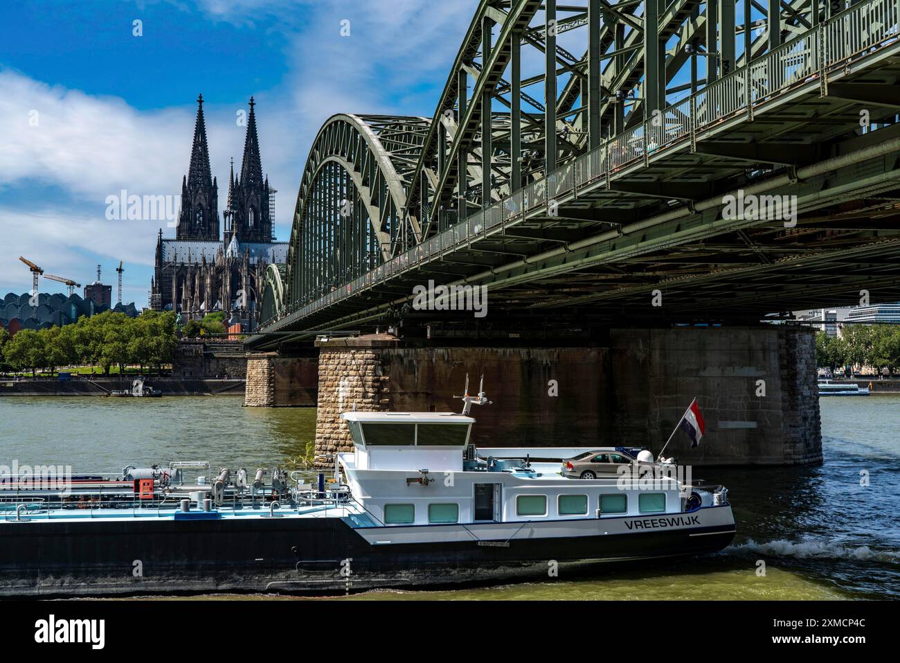 Cologne Cathedral, view from Deutzer Ufer, Hohenzollern Bridge, railway ...